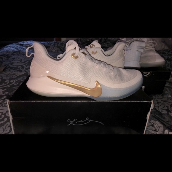 Nike | Shoes | Nike Kobe Metallic Gold 3s Size 15 Mens | Poshmark